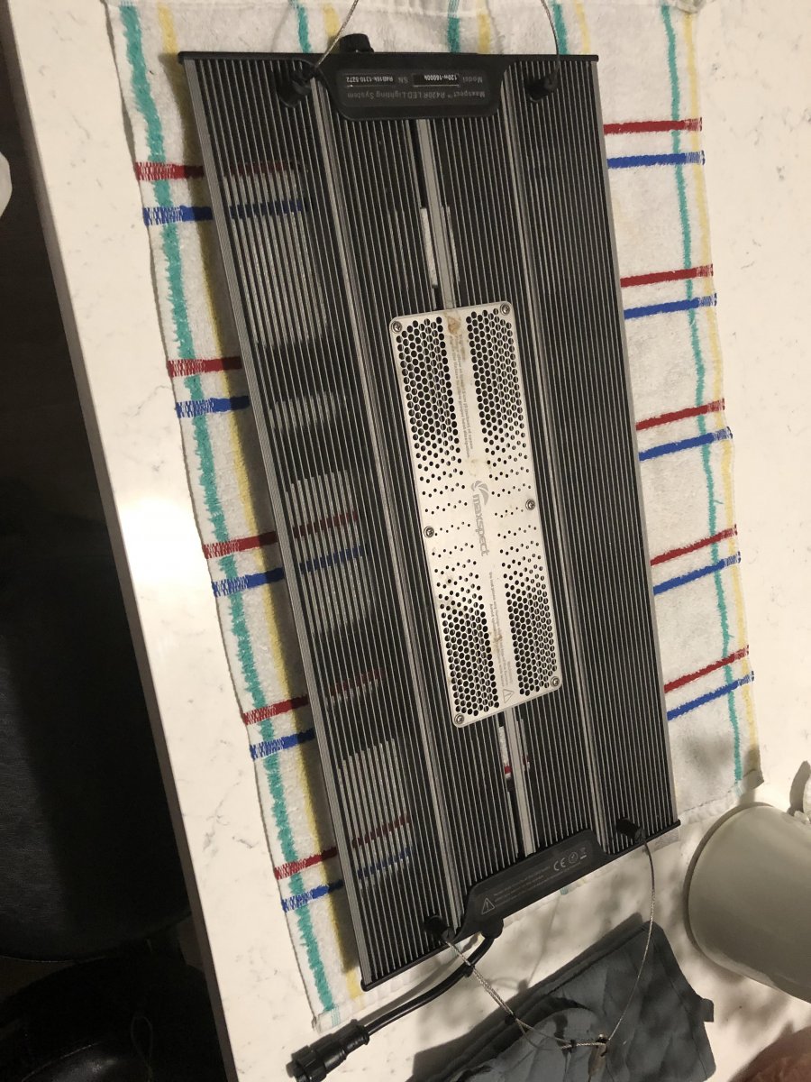 MaxSpect R420R LED | Reef2Reef